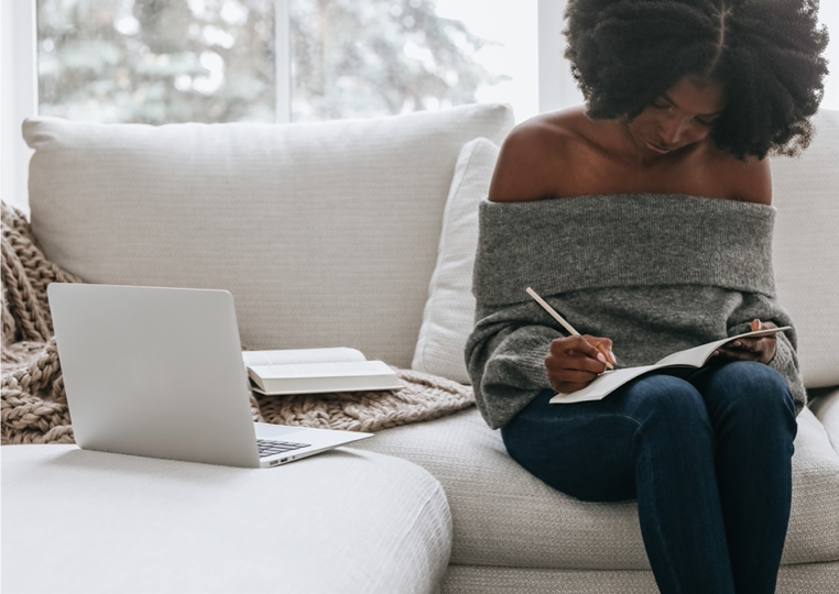 30 Cozy Journaling Prompts to Help You Feel at Home in Your Own Skin ...